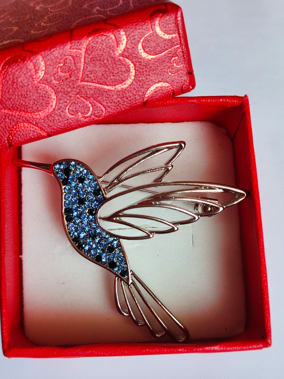 Брошь, стразы