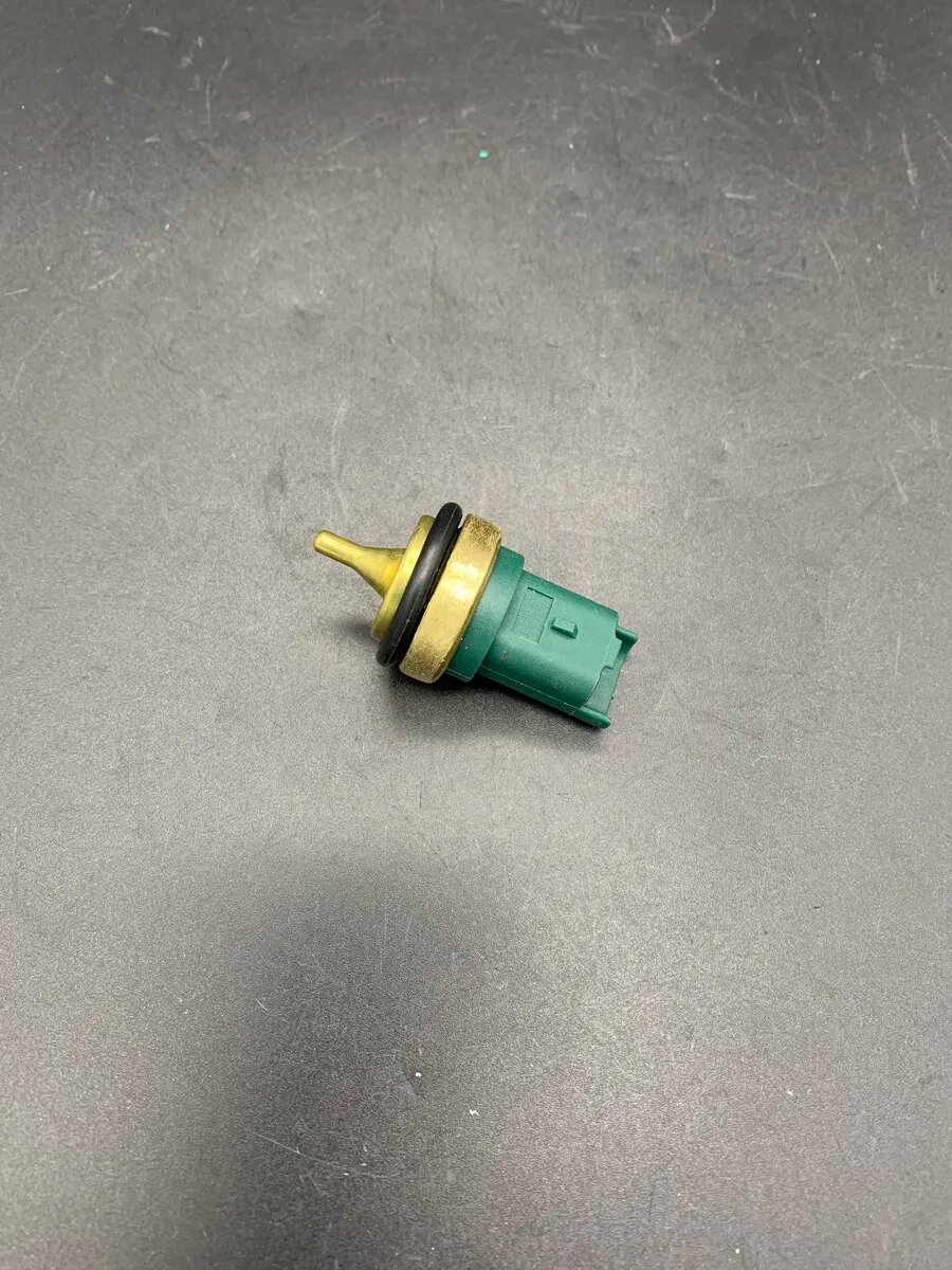 Датчик температуры Новое Cargoparts