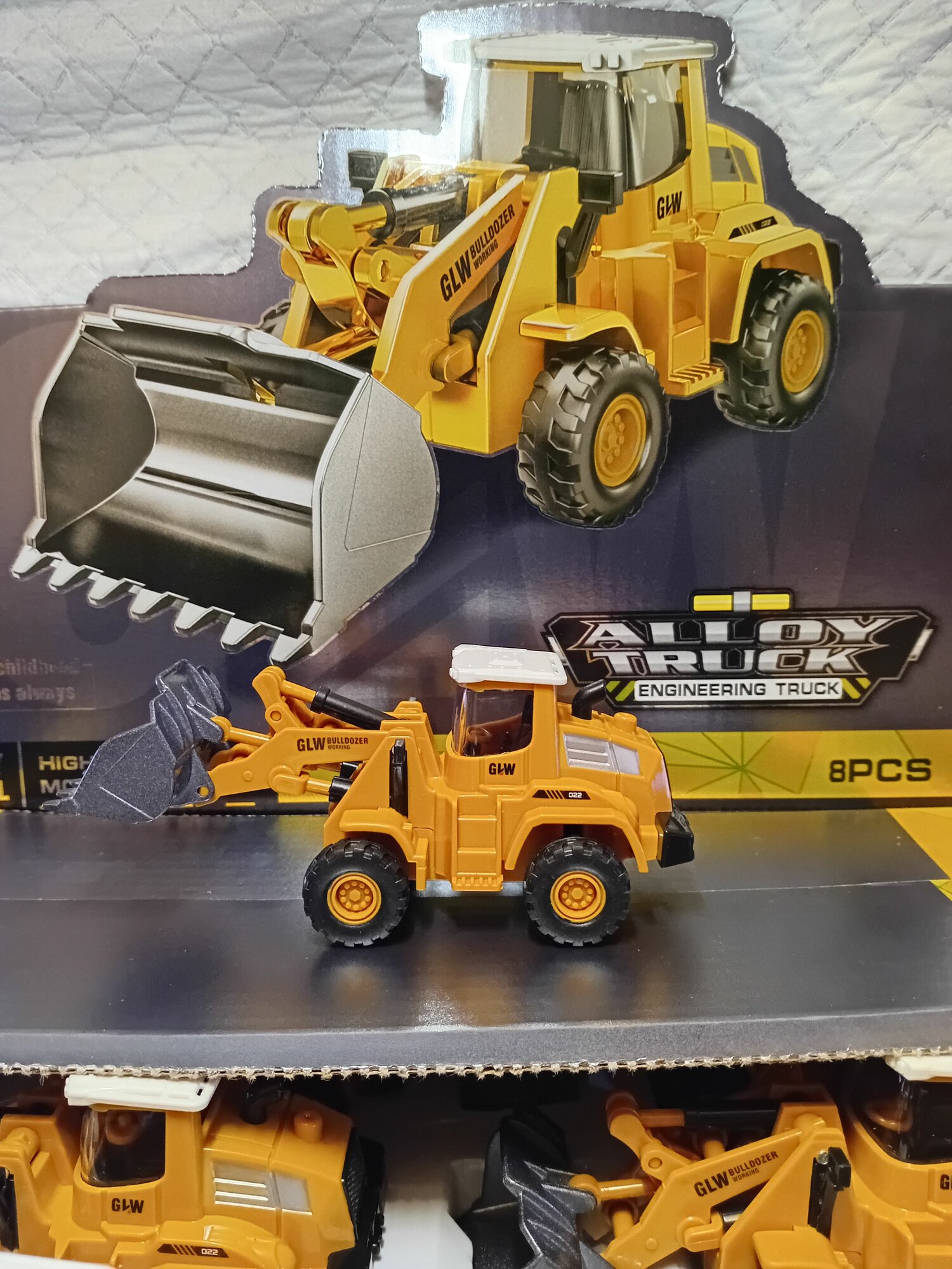 Металлическая коллекц. спец техника1:40 Трактор с ковшом. ( 14см. )