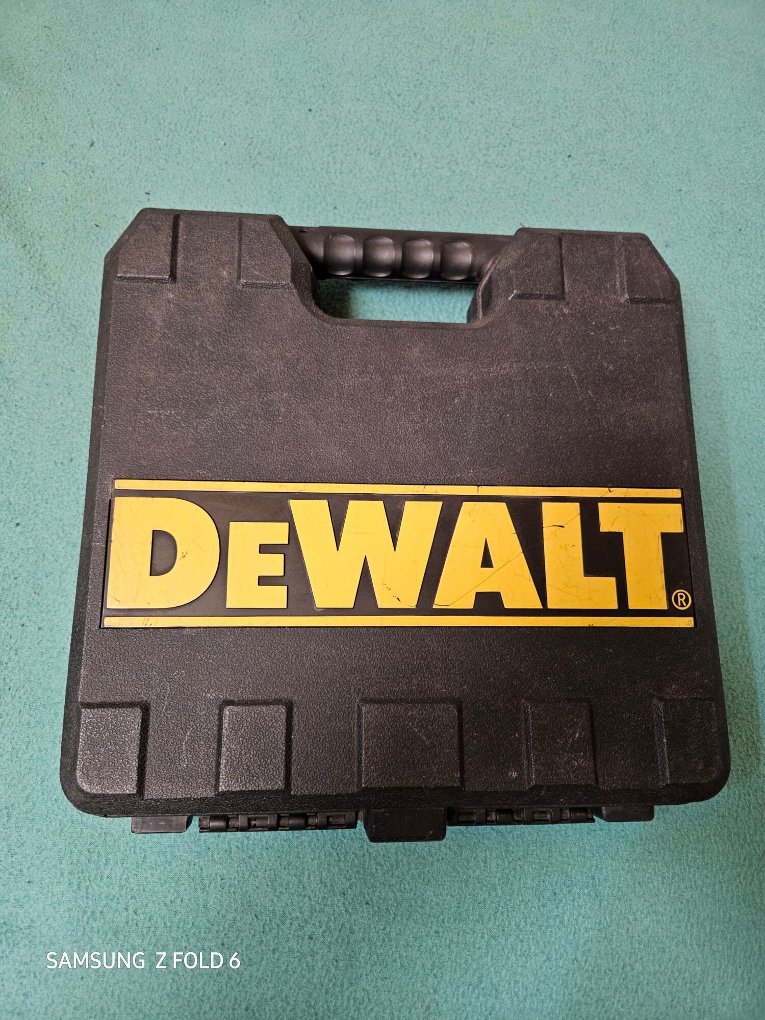 Ящик,кейс,чемодан Dewalt для шуруповёрта dcd710 оригинал