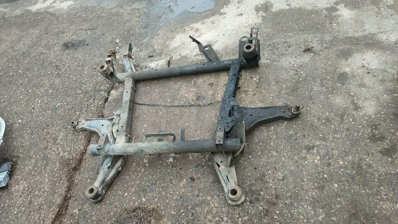 Передняя балка (подрамник) Mercedes-Benz Vito W638 (1996 - 2003)