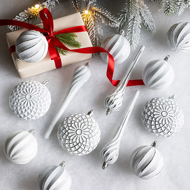 Набор елочных игрушек Frosty White 6-17 см, 15 шт, Winter Deco, 1000561