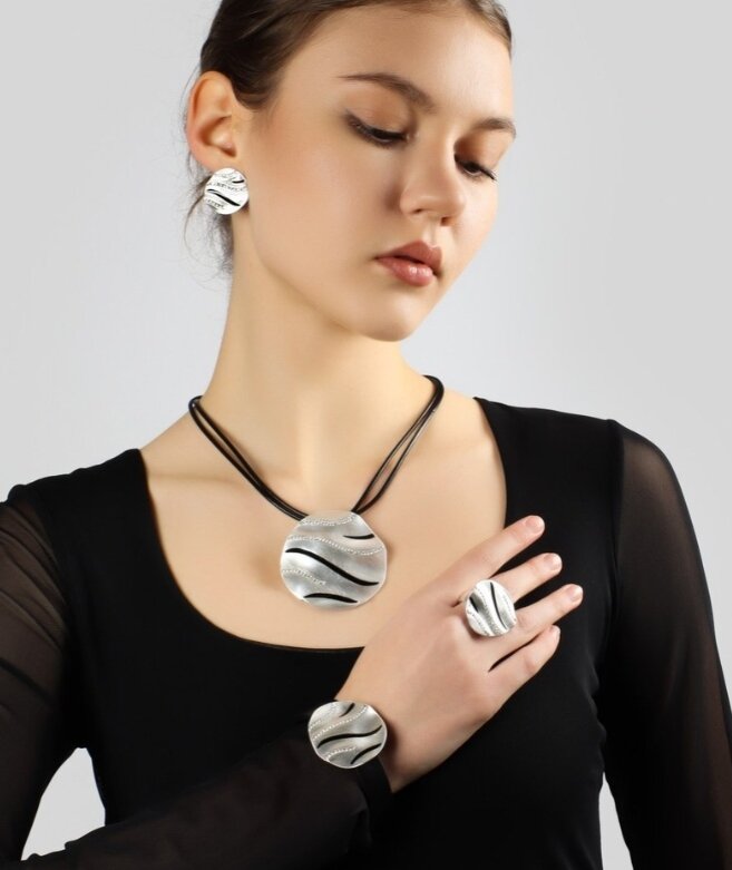 Комплект бижутерии: кольцо, колье, серьги, браслет, Swarovski Zirconia