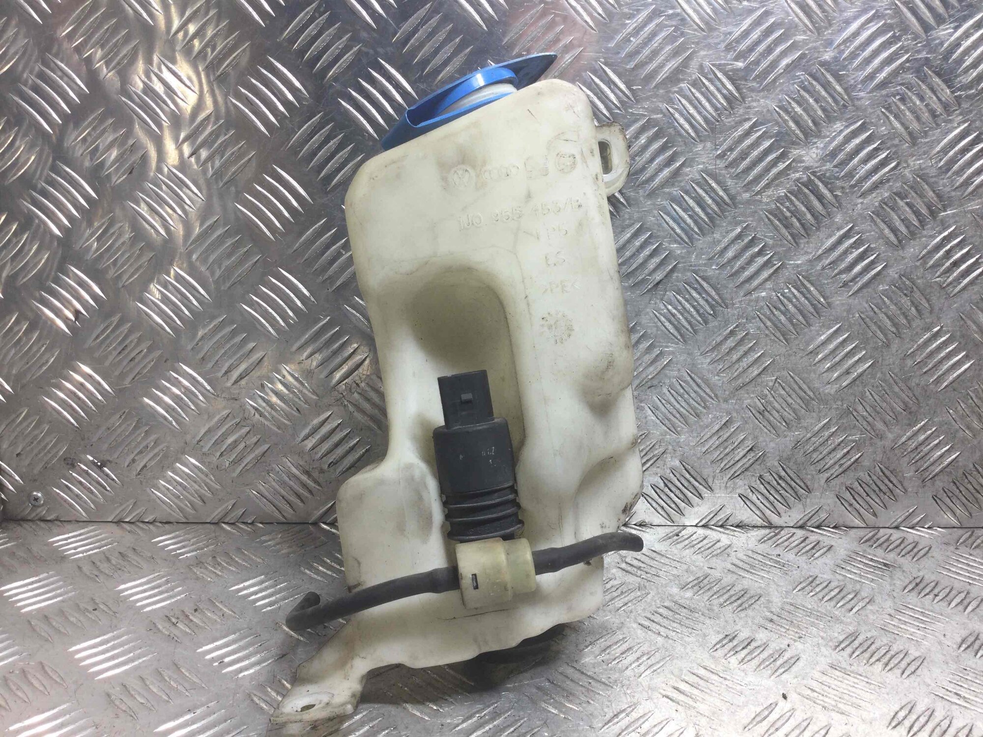 Б/У Бачок омывателя Audi A3 8L [рестайлинг] (2000-2003) 2002 г.