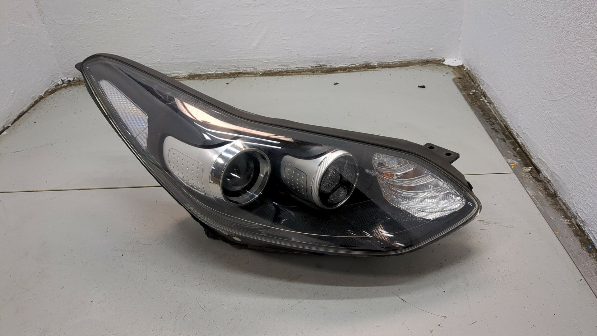 Фара (передняя) правая КИА Sportage Б/У