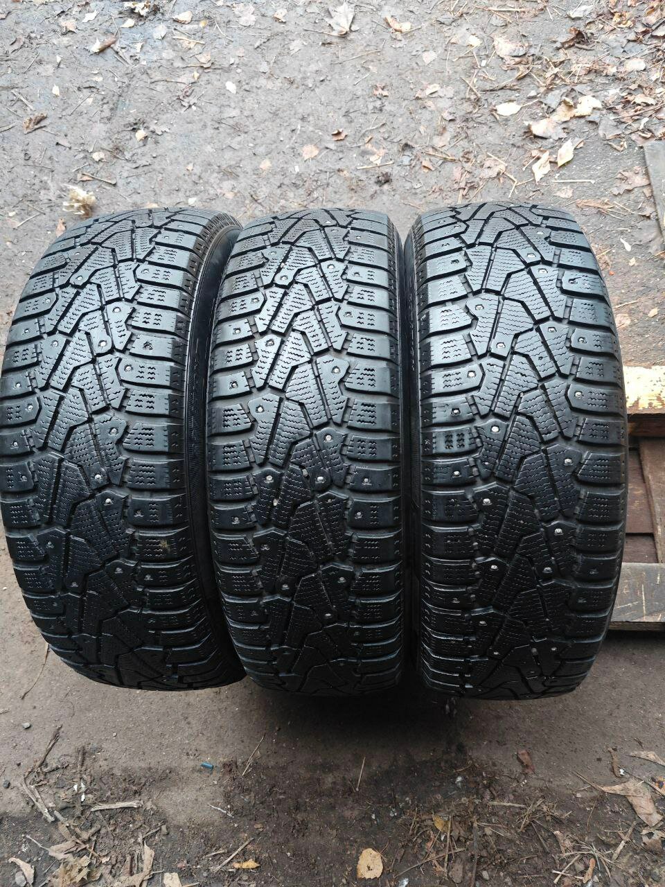 Шины БУ зимние шипованные Pirelli Ice Zero 185/65 R15 92T
