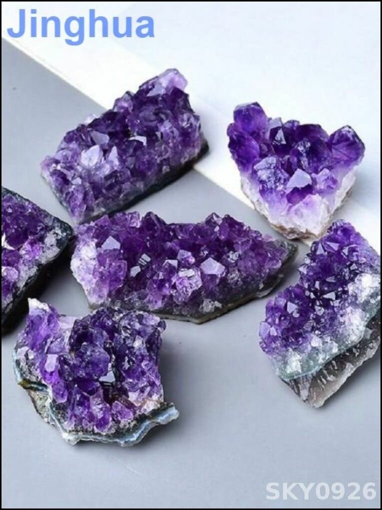 Кусочек натурального аметиста весом 50 грамм, образец кристаллической руды, используемый для украшения