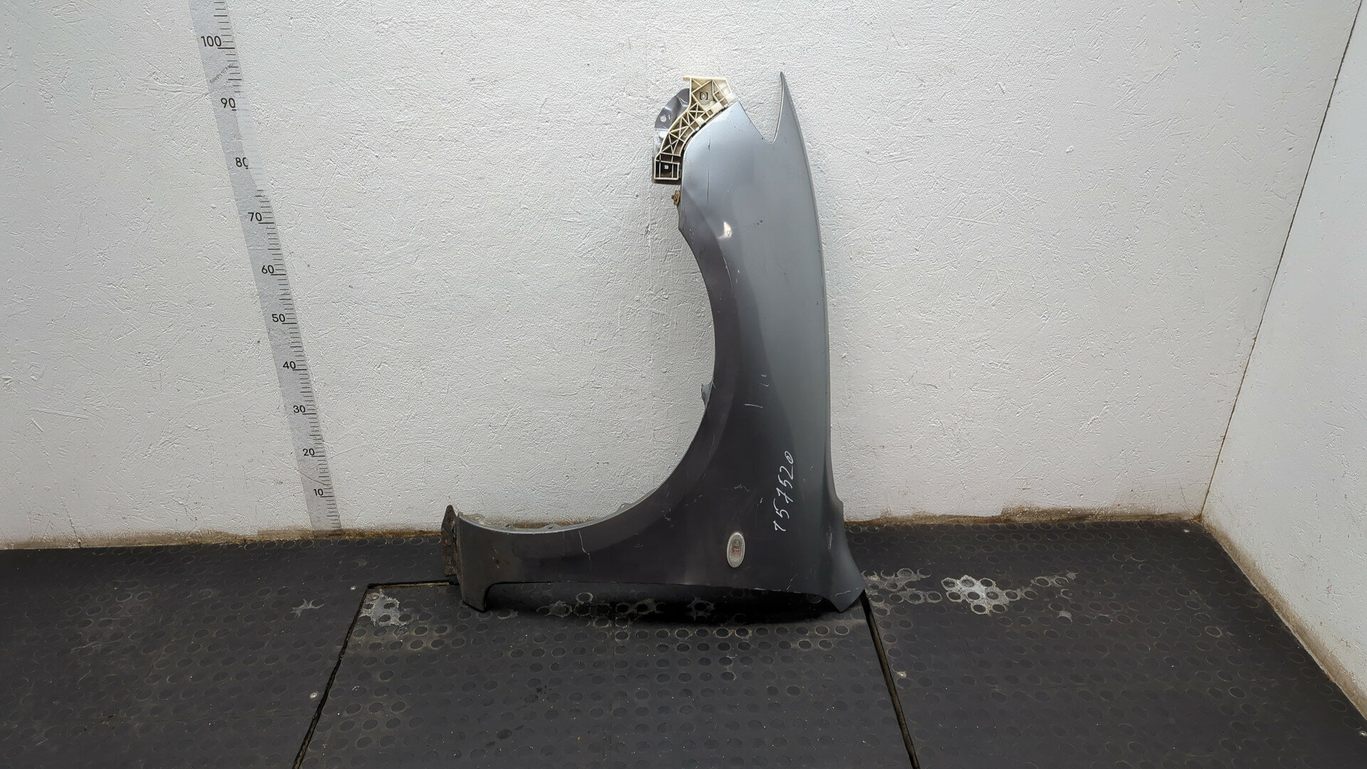 Крыло левое переднее Mazda 3 (BK) Б/У