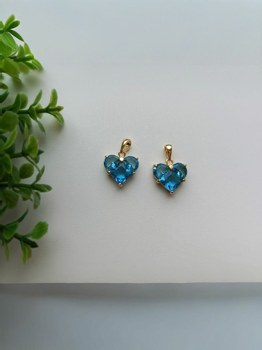 Подвеска Сердце голубое с фианитами (2 шт.). Латунь, позолота. Корейская фурнитура для бижутерии, украшений