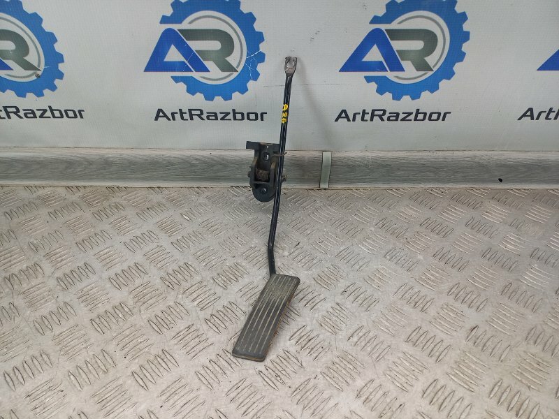 Б/У Педаль газа Mazda Bongo Friendee / Мазда Бонго Фринди 2.5 WL 125.2 Л.С 1999