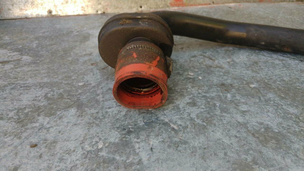 Трубка охлаждения Dodge Caravan 4 (2000 - 2007)