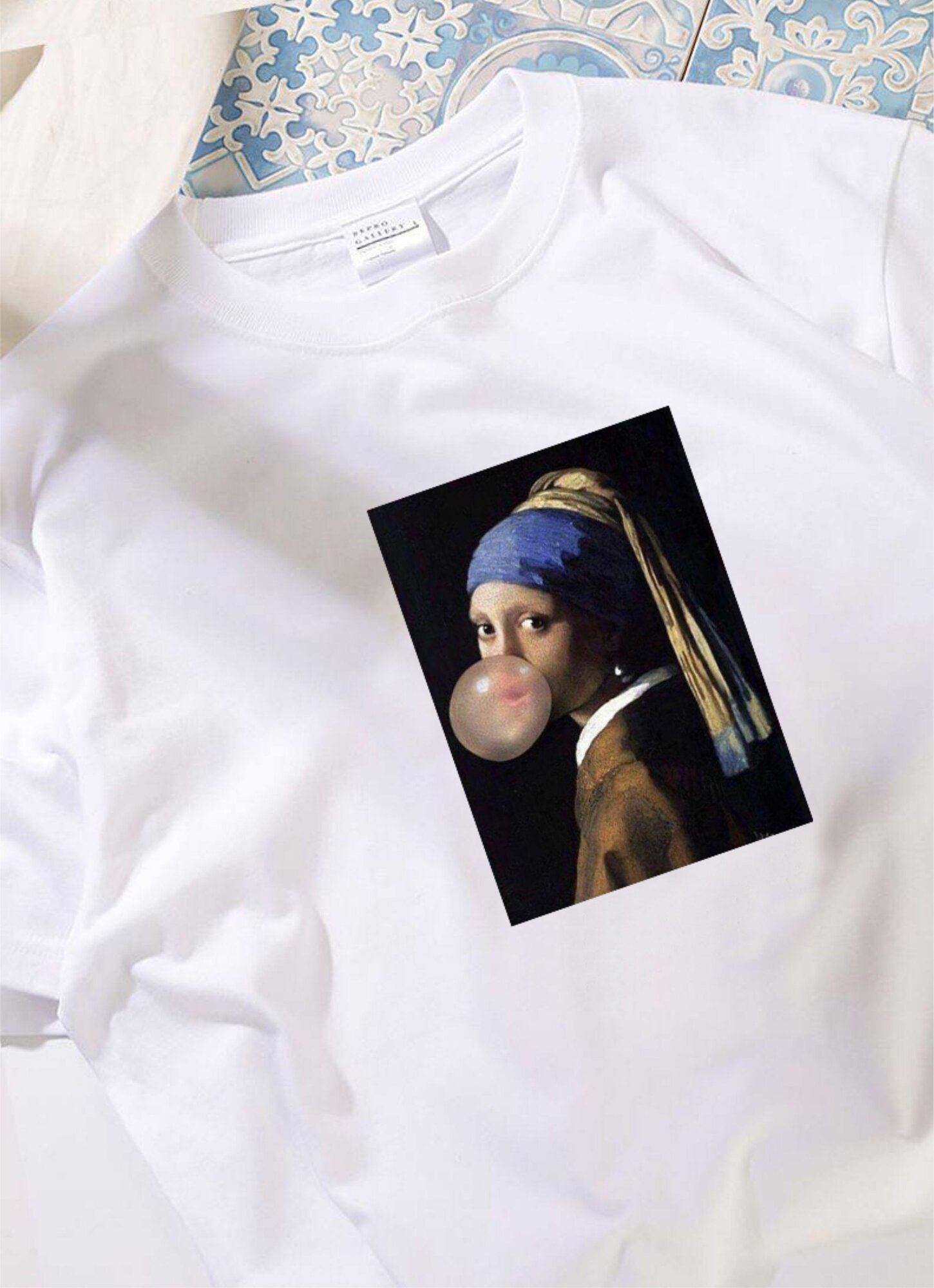 Термонаклейка для одежды / принт / аппликация Девушка с жвачкой