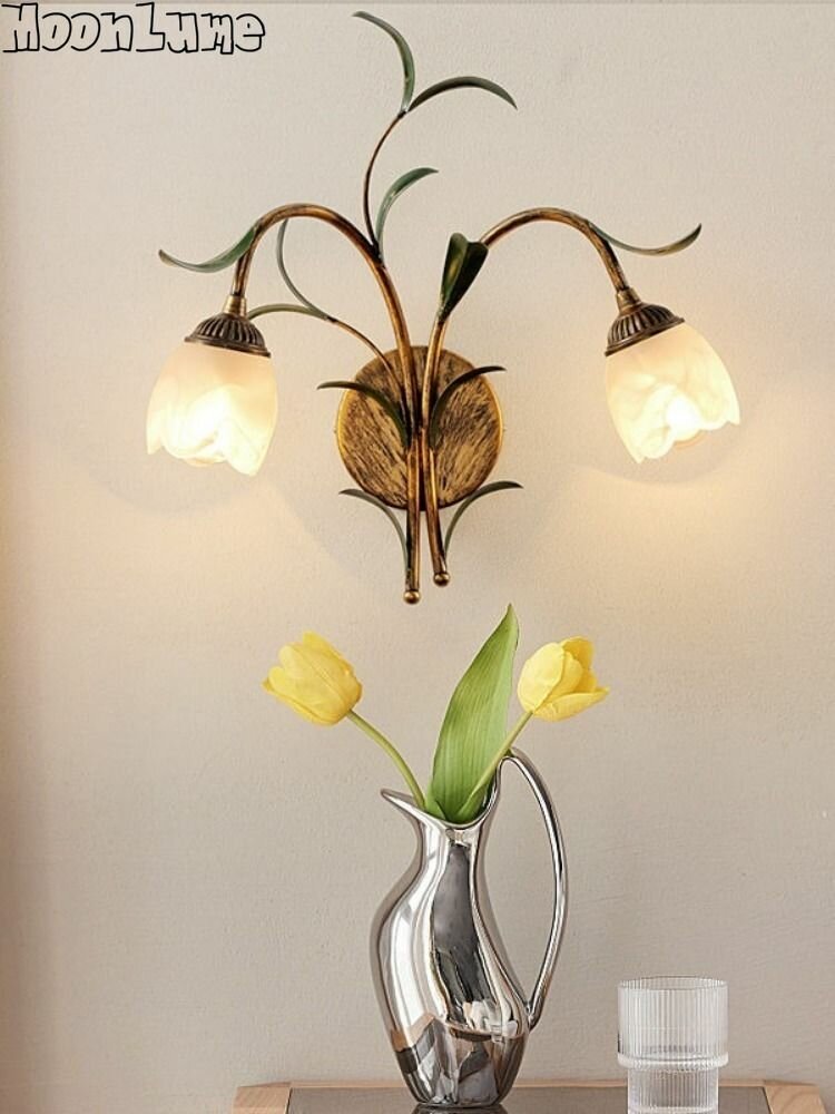 Роскошный стеклянный настенный светильник с цветочным орнаментом