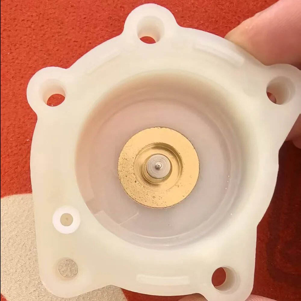 Крышка корпуса водонагревателя Junkers