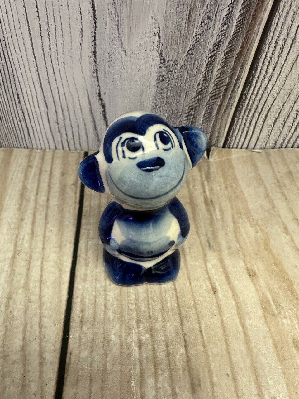 Статуэтка Хитрая Обезьянка Гжель Фарфор винтажная