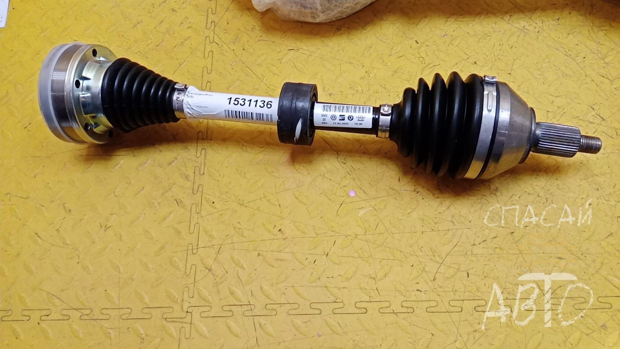 Полуось передняя VAG 6C0407271AH, для Volkswagen Polo, левая, новая