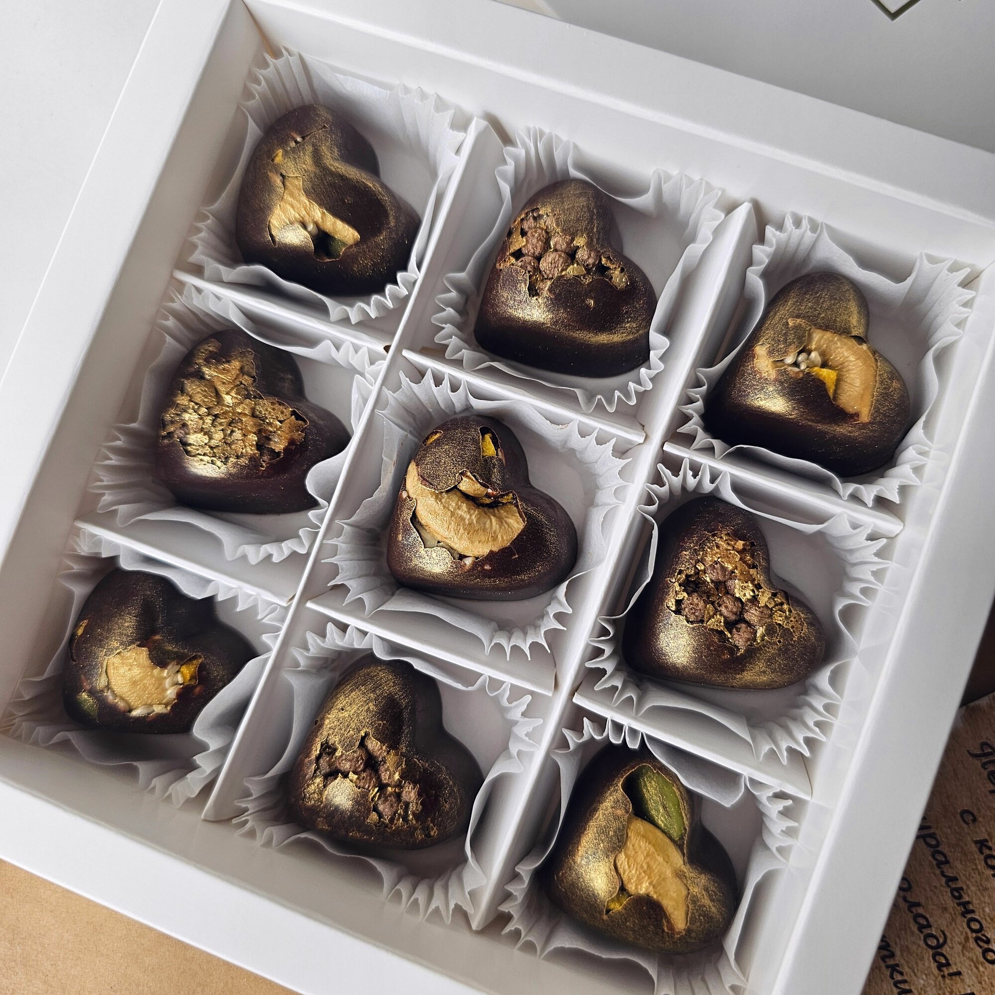 Конфеты сердечки из тёмного шоколада, 9шт, CHOCOLAKA, подарочные конфеты ручной работы