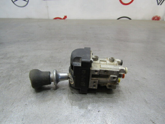 Кран управления подъемом кузова SHACMAN