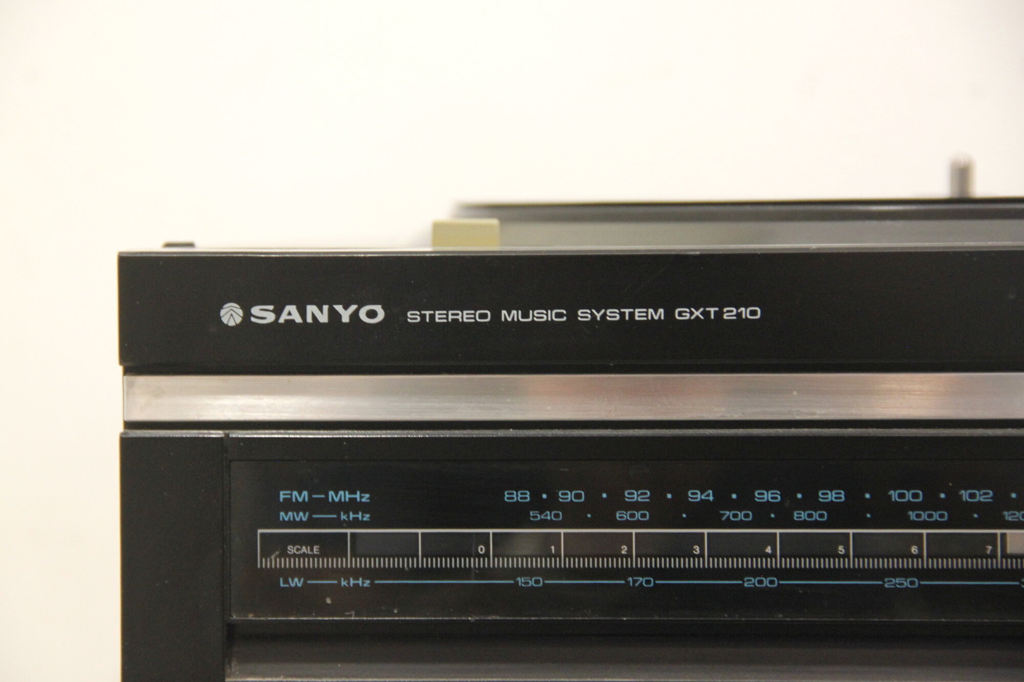 Музыкальный центр Sanyo GXT 210