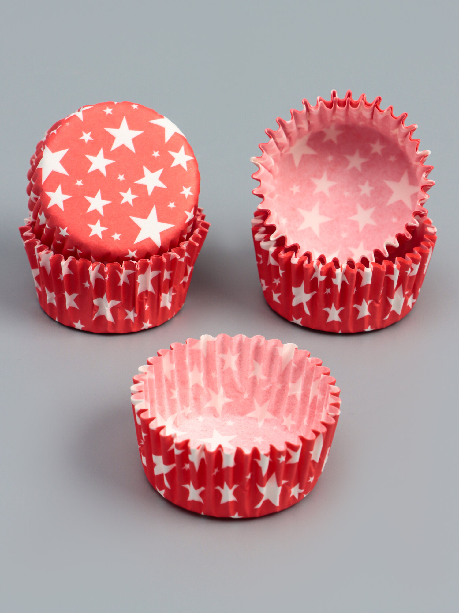 Форма для выпечки кексов бумажная Звёзды , 3.5 х 2 см, одноразовая, красная, 300 шт.