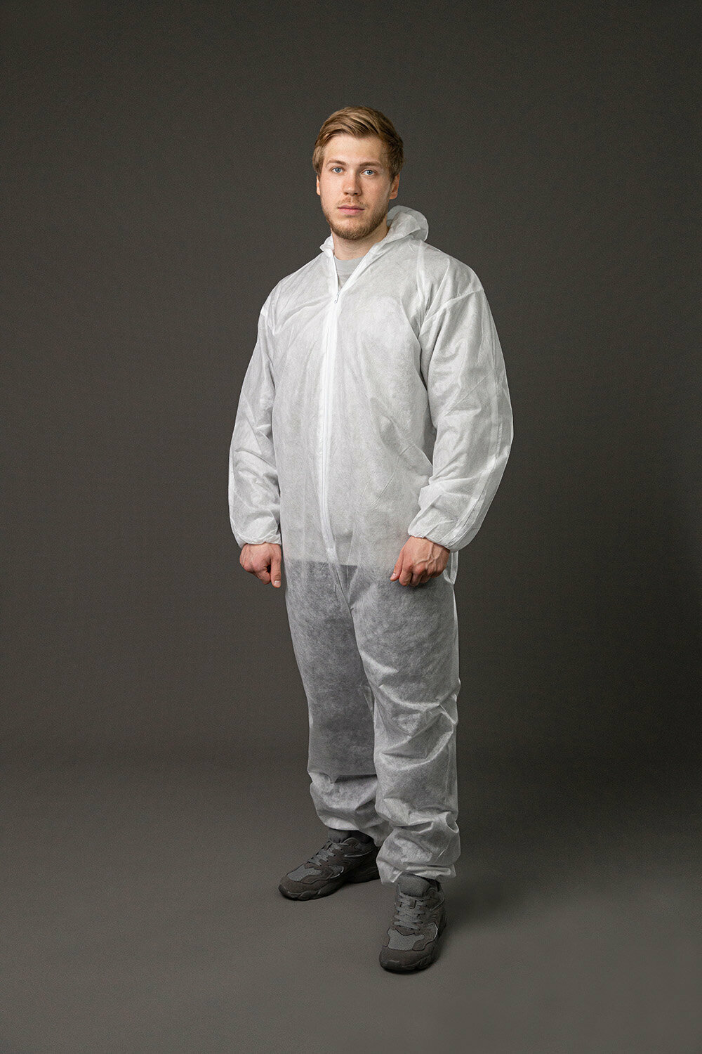 Комбинезон защитный одноразовый УНИС-1. Размер 3XL. Рост 188см.