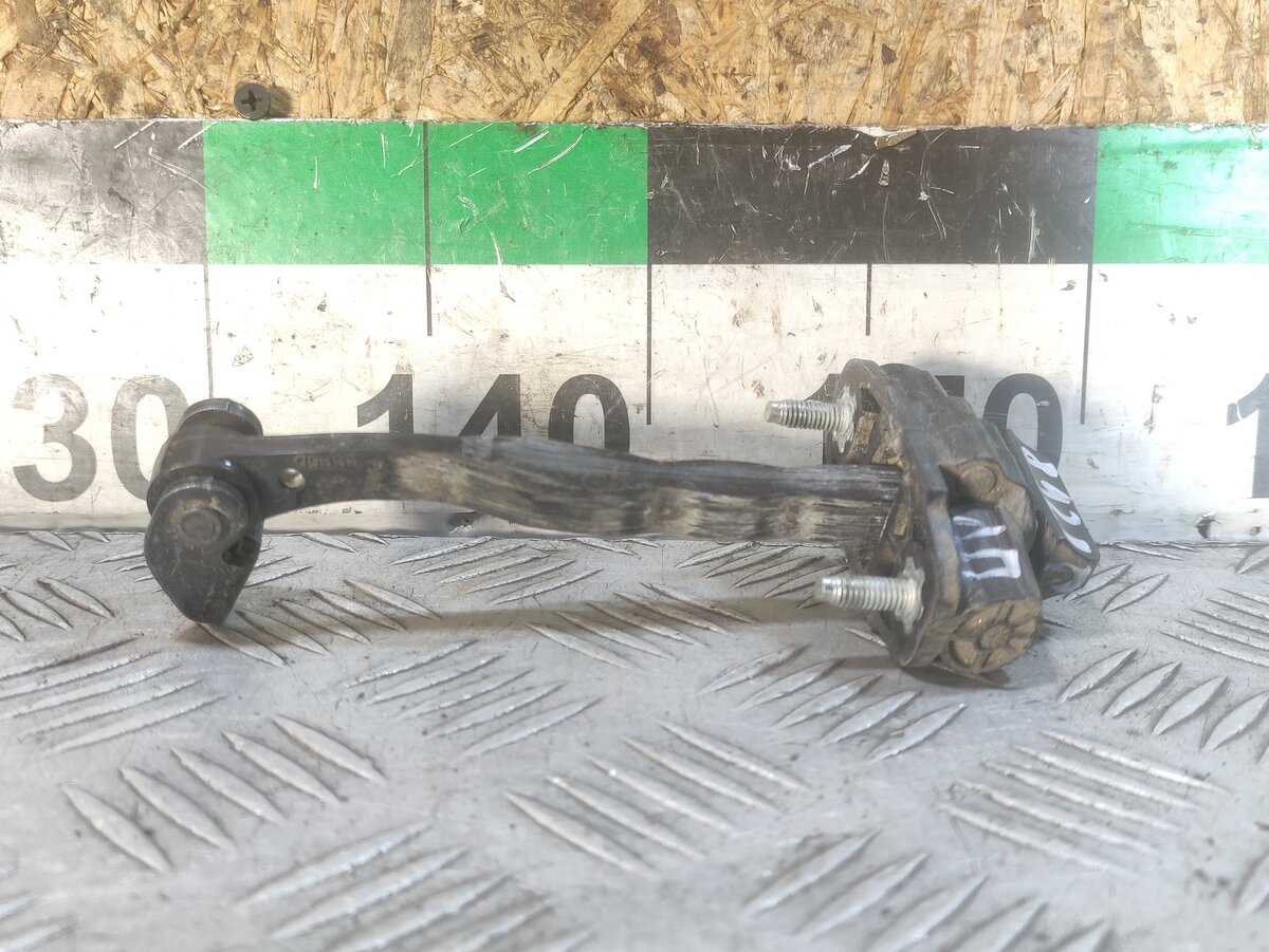 Ограничитель двери передний FORD Focus 2011-2019 1714637