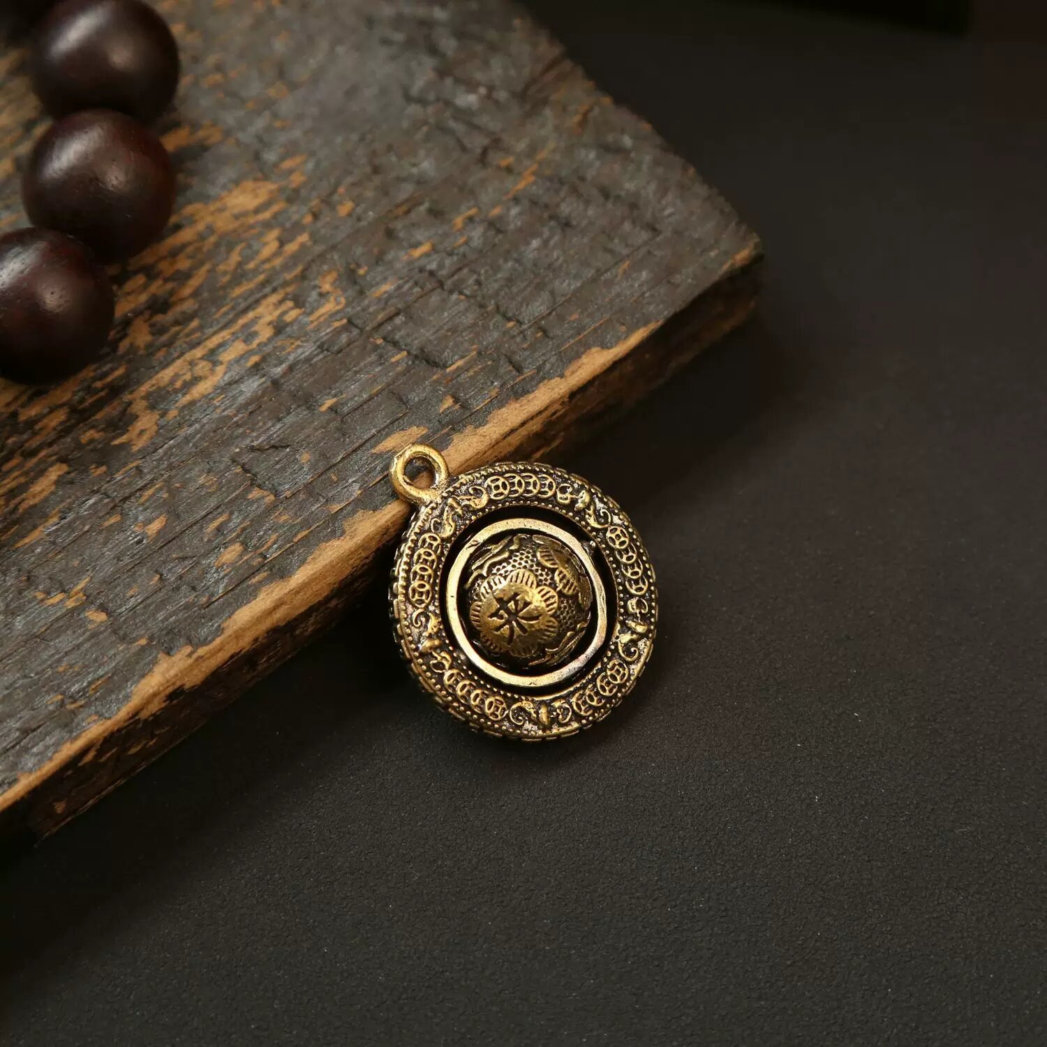 Латунный вращающийся глобус-часы в стиле ретро, состаренный, брелок для ключей, унисекс, подвеска для сумки, поделки