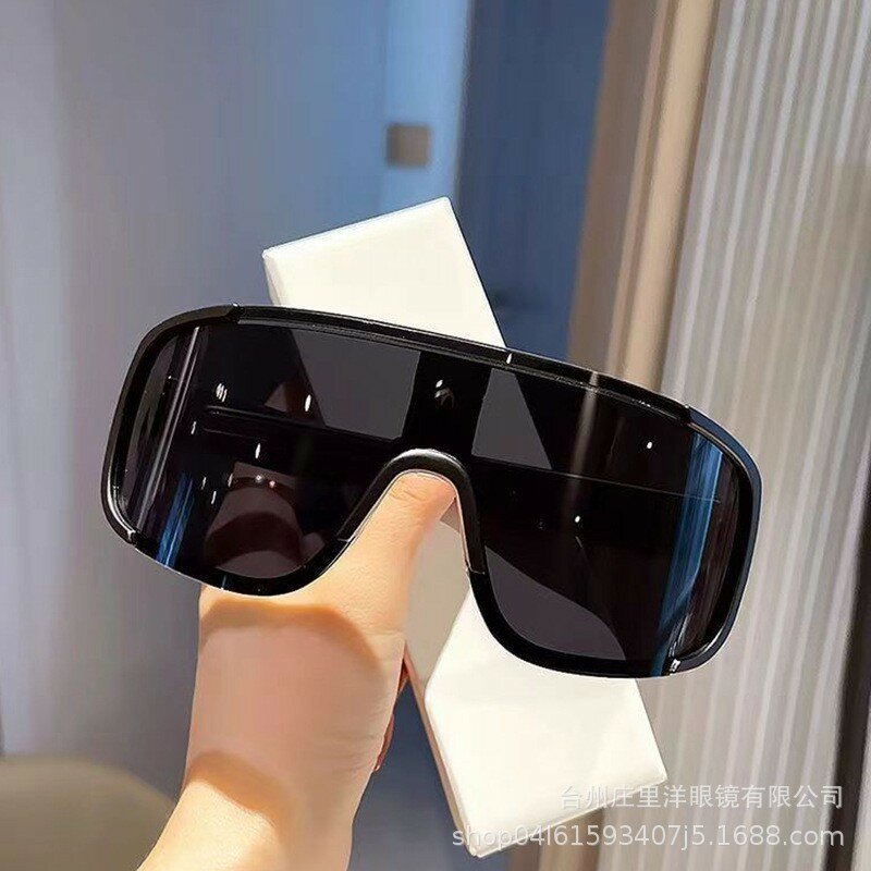 2025 Новые ветрозащитные солнцезащитные очки для женщин, горные лыжные очки, спортивные очки в одном корпусе, солнцезащитные очки для мужчин на открытом воздухе