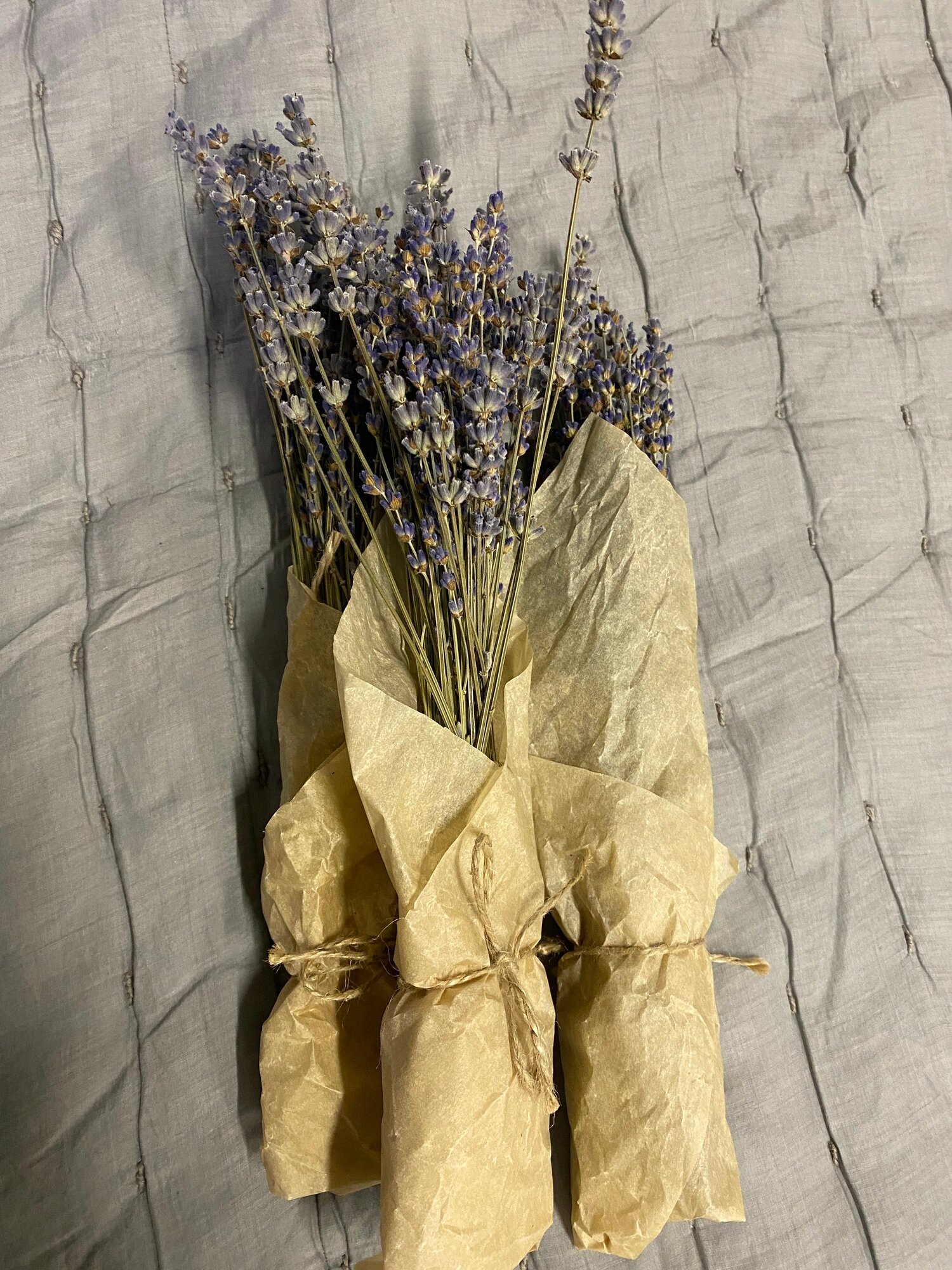 Лаванда букет из сухоцветов в подарок маме, бабушке, учителю и воспитателю набор 3 шт
