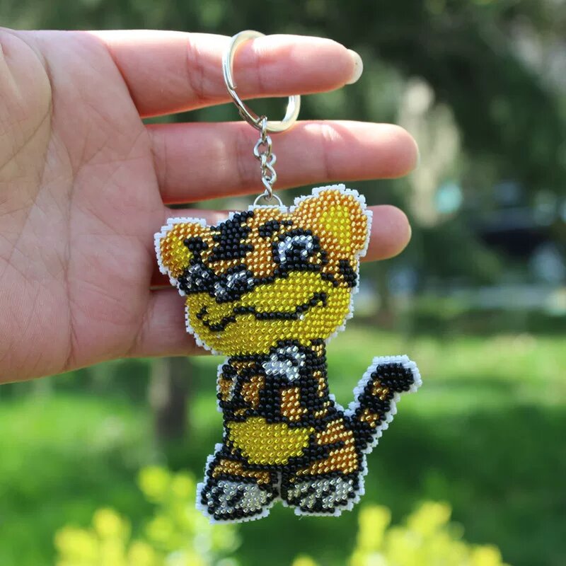 Брелок для ключей с вышивкой крестиком и бисером, символы 12 знаков зодиака: Крыса, Обезьяна, Бык, Лошадь, Петух,