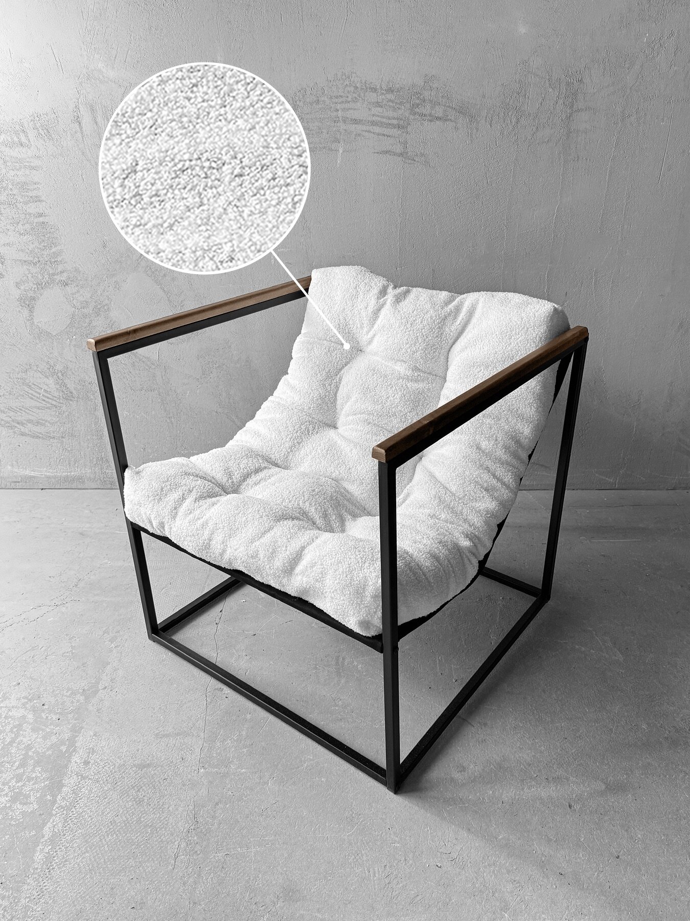 Кресло в стиле лофт, минимализм, Лофтовик ++ белый плюш, деревянные ручки