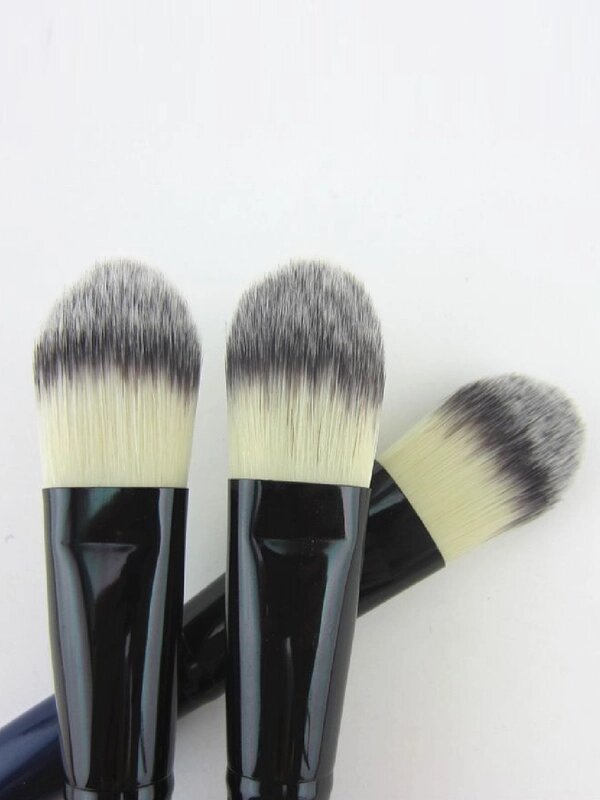 Кисть для тонального крема, ворс таклон, 16см