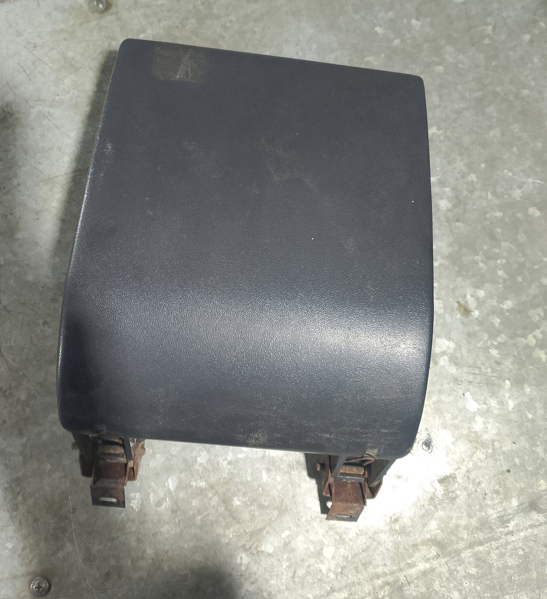 Крышка монтажного блока предохранителей ваз 2110,2111,2112 Артикул 2110-5325322. Б/У