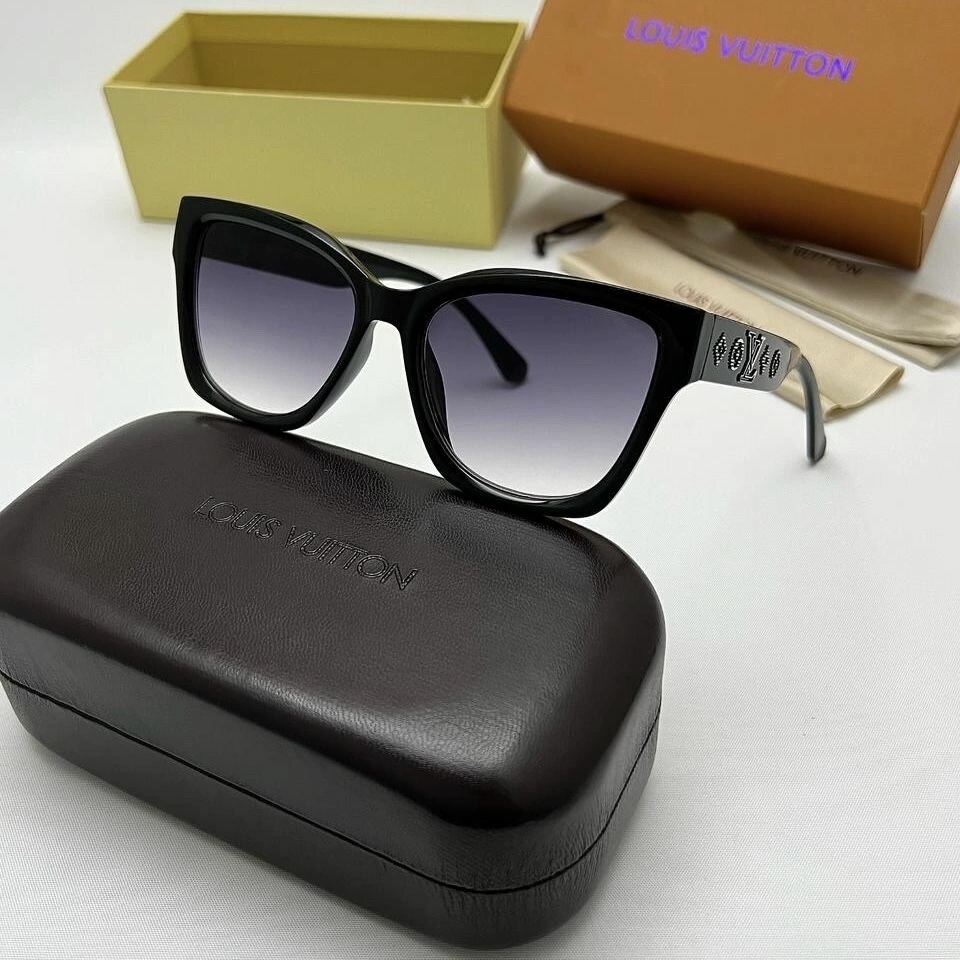 Солнцезащитные очки Louis Vuitton