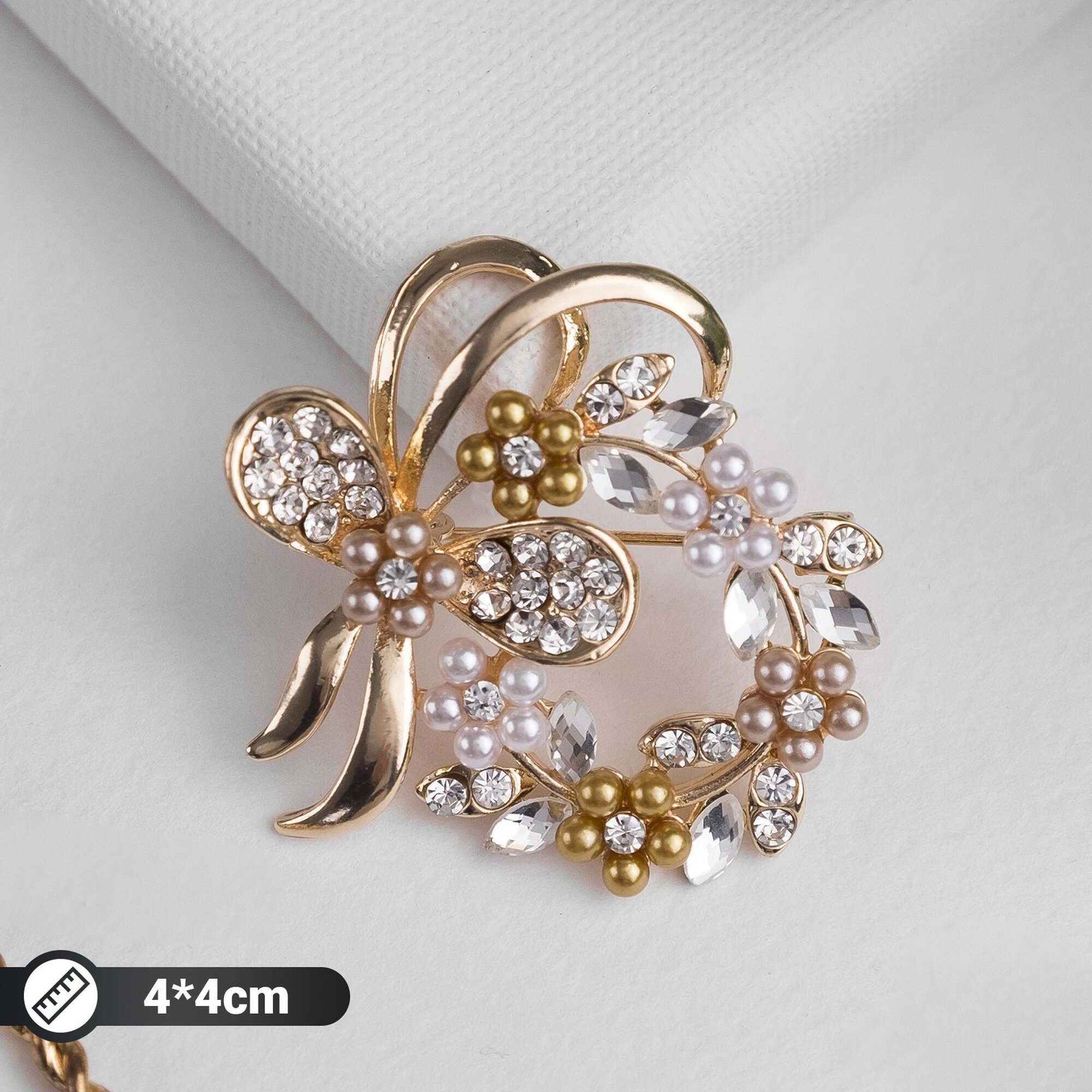 Брошь, стразы