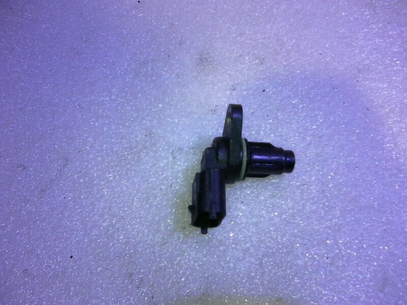 Б/У Датчик положения распредвала (оригинал) Kia Rio 3 / Hyundai Solaris, Cerato 04-б/у, Elantra 06-б/у, Ceed 07-б/у, ;i30 07-...