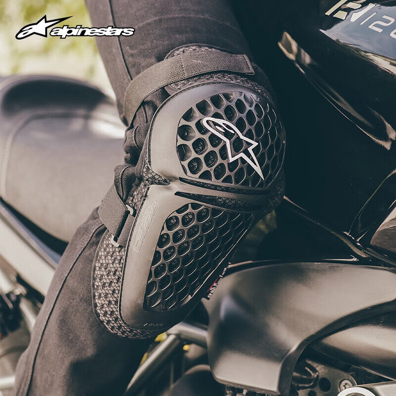 Мотозащита Alpinestars S/M чёрная для мотоциклистов — подходит под экипировку, для города, путешествий и поездок