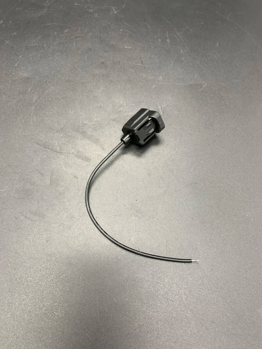 Разъем ( фишка ) датчика давления масла Новое Cargoparts