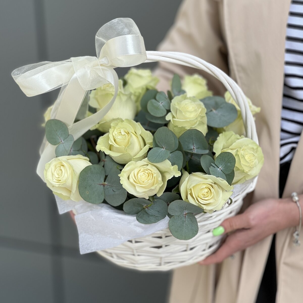 Корзина с цветами "Лия"