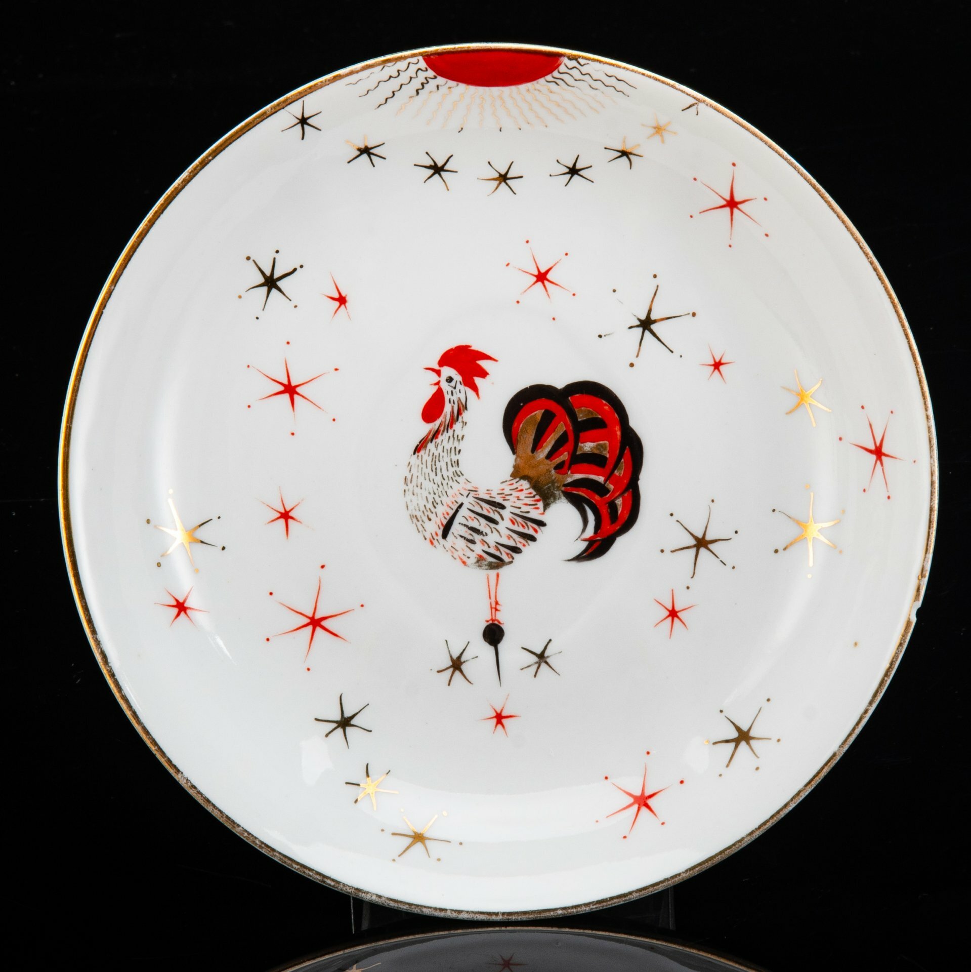 Блюдце из сервиза "Золотой петушок", автор формы: Яковлева С. Е.