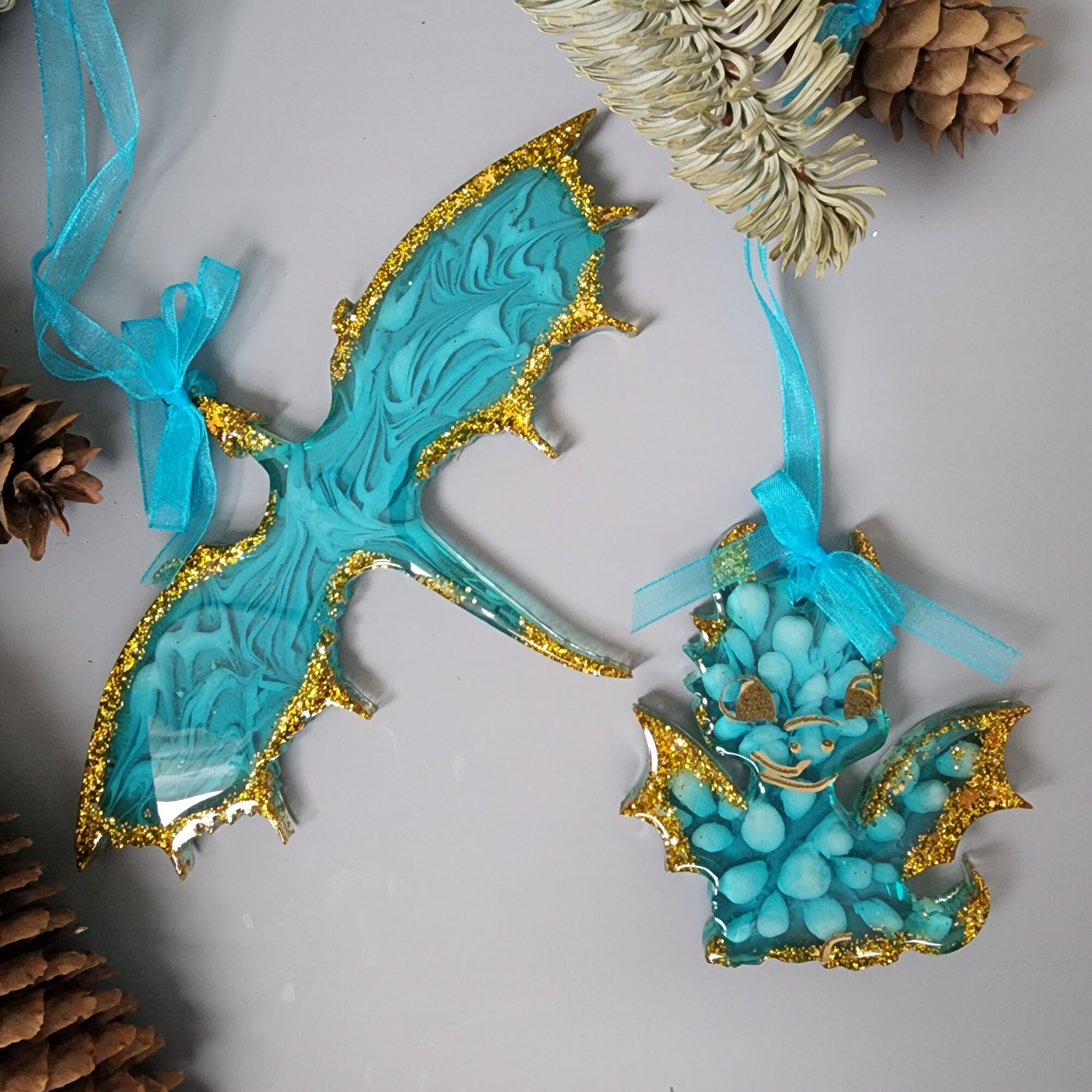 Подарочный набор елочных украшений " Два дракона" ручной работы