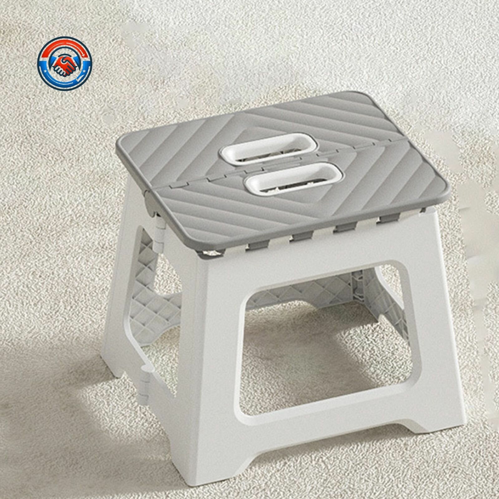 Складной пластиковый табурет для кухни, дачи и рыбалки — компактный стул быстрого складывания с антискользящей базой