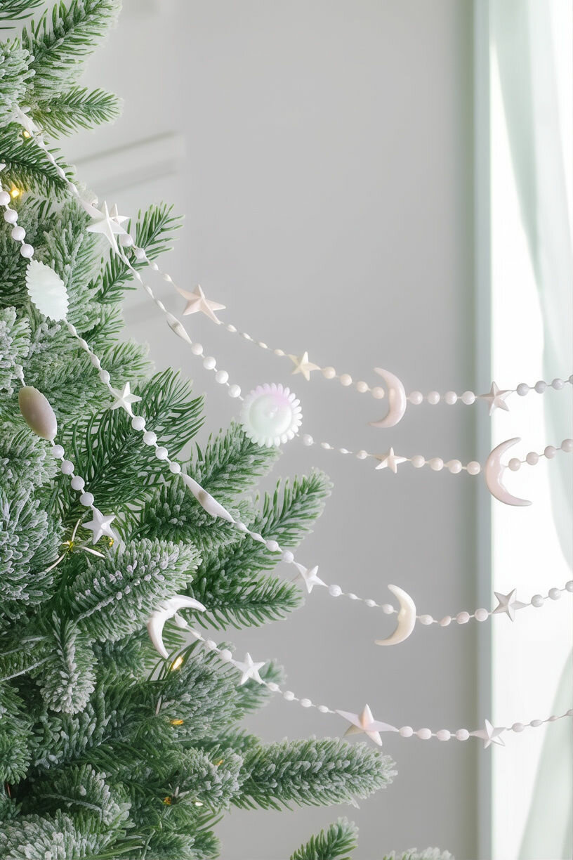 Бусы на ёлку космическая нить, пластик, белые радужные, 270 см, Winter Deco 1001136