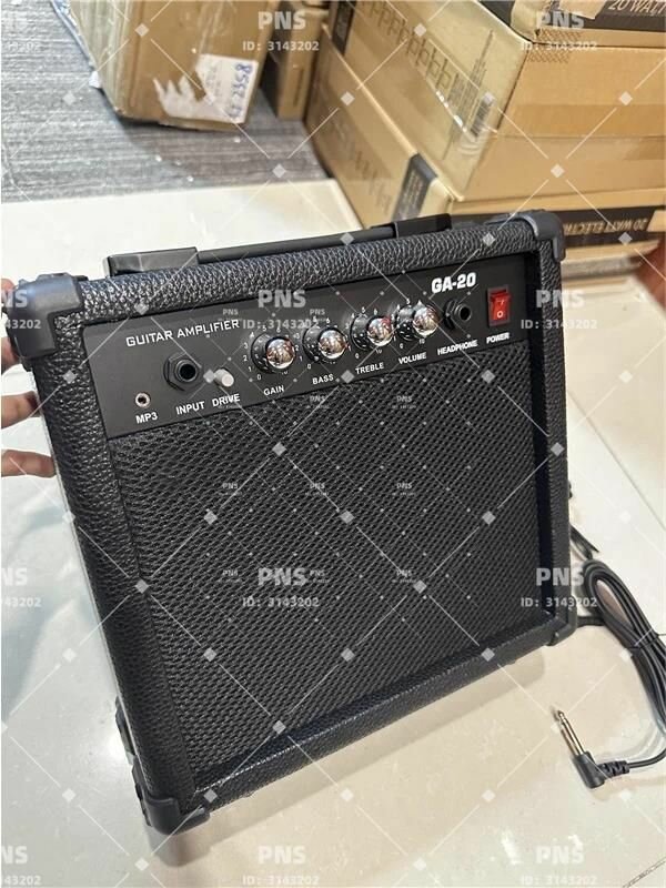 Комбоусилитель для гитары и баса 20W: с микрофоном, дисторшном и выходом на наушники