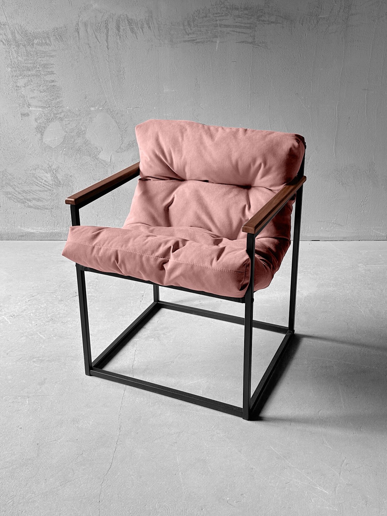 Кресло высокое обеденное Лофтовик + + розовый велюр для дома для офиса для дачи для балкона