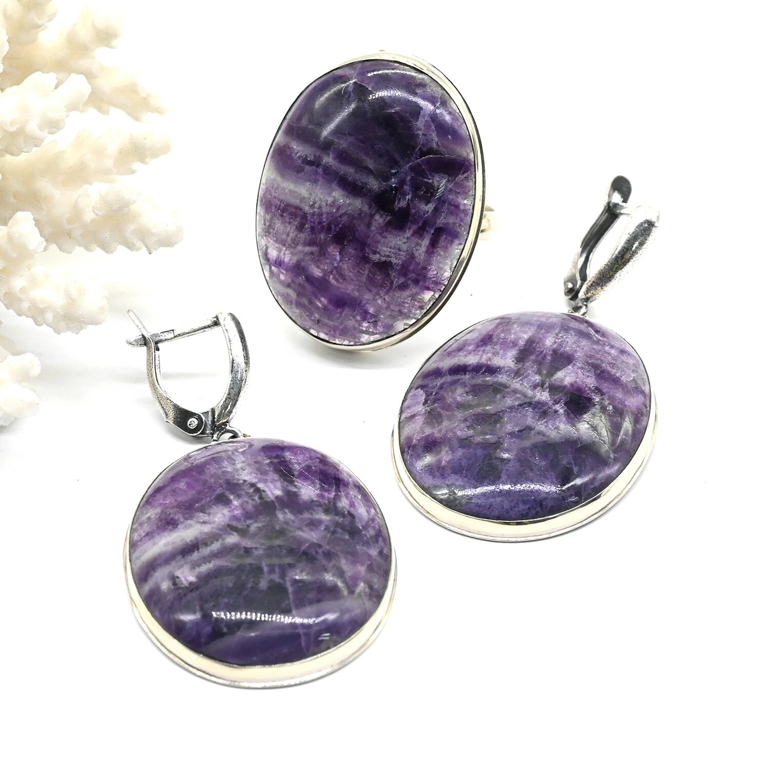 Комплект бижутерии: серьги, кольцо, флюорит