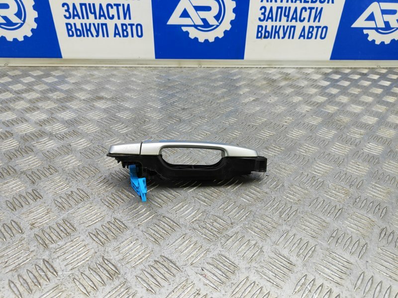 Б/У Ручка двери задней наружная правая Toyota Auris E150 / Тойота Аурис E150 1.6 1ZRFE 124 Л.С 2008