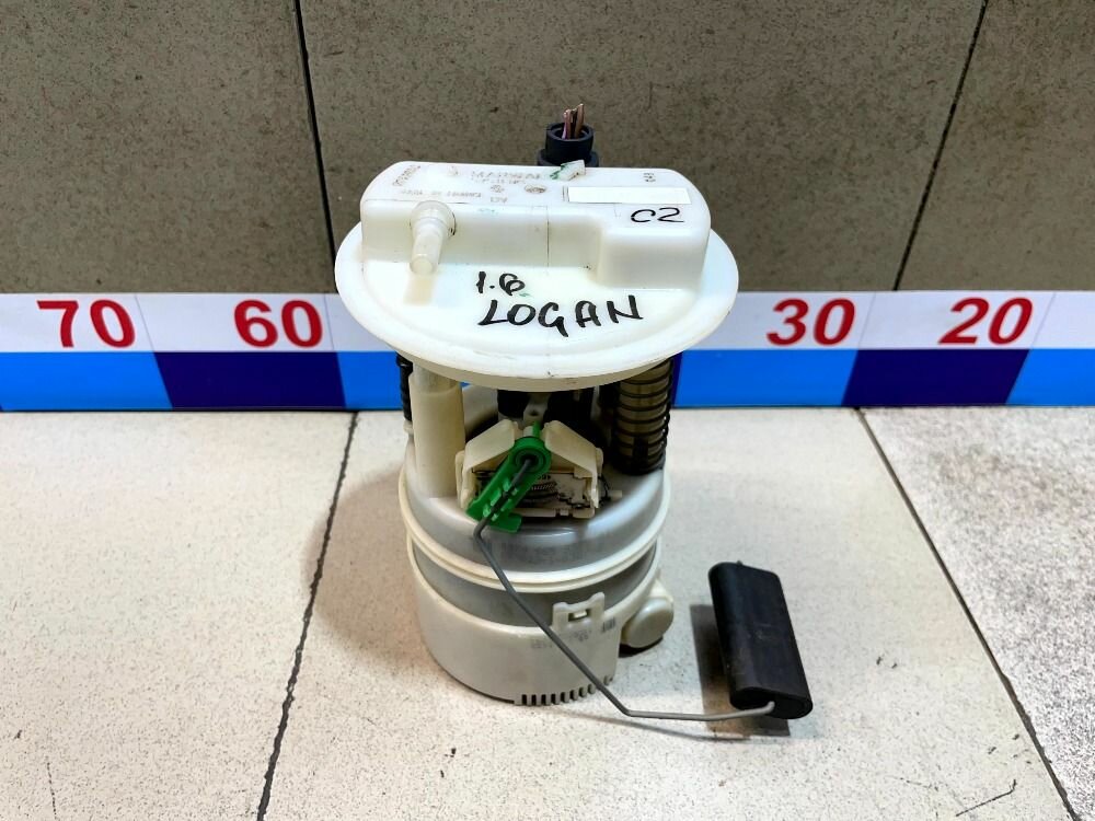 Насос топливный Renault Logan 6001547604