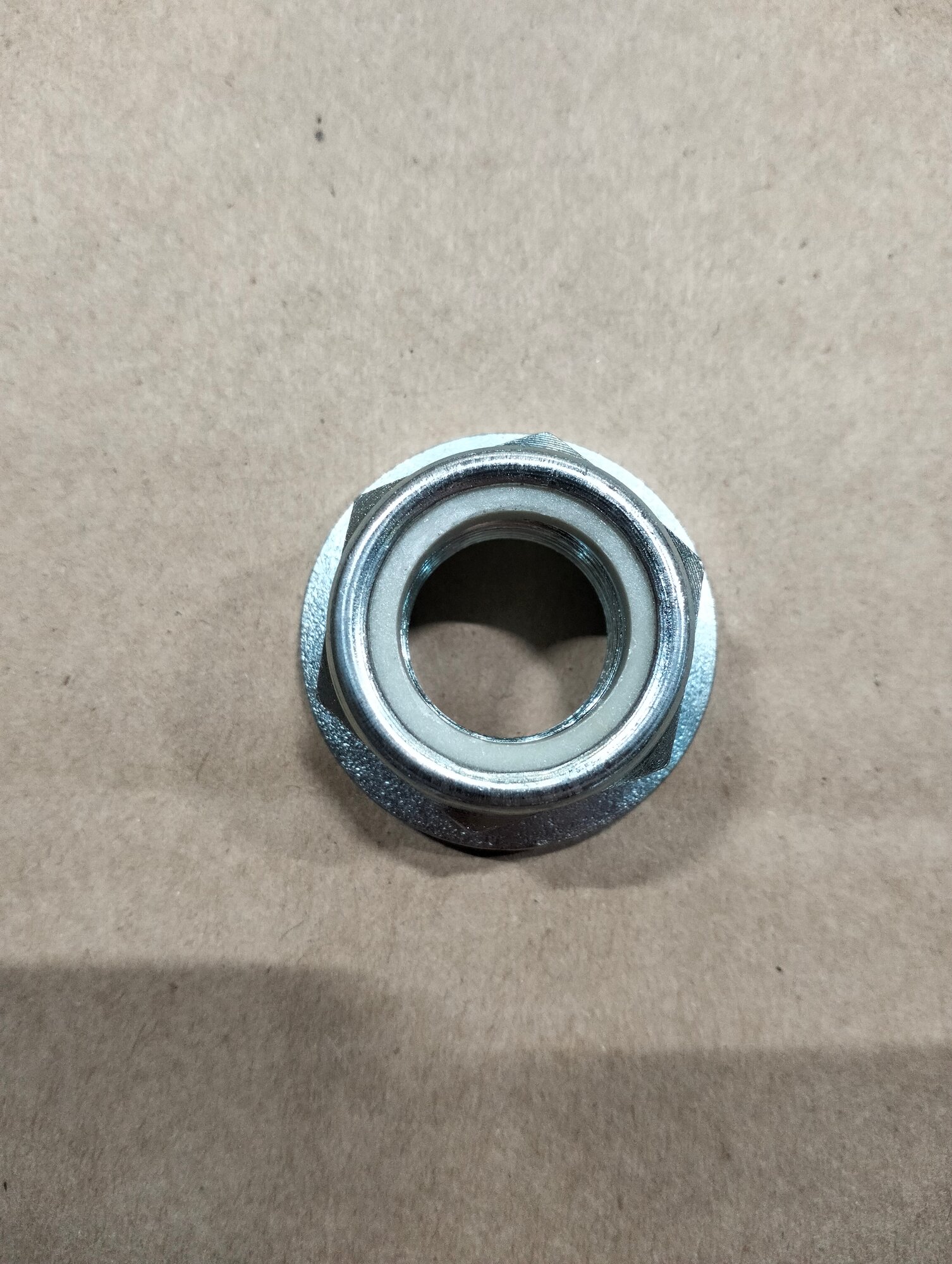 Гайка М20Х150 самостопорящаяся с нейлоновой вставкой задней ступицы 8450026601 для LADA VESTA, X-RAY, ISKRA