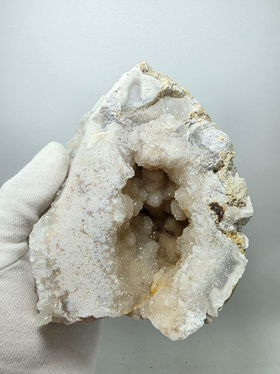 Халцедон с кристаллами кварца 130 мм, 1477 г.